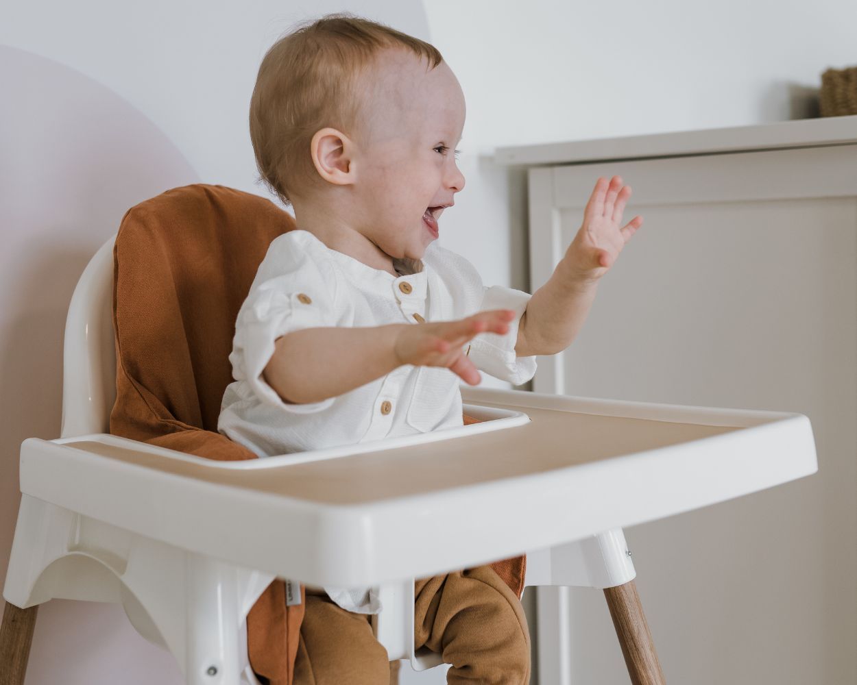 Clever IKEA hacks with the ANTILOP highchair ♥