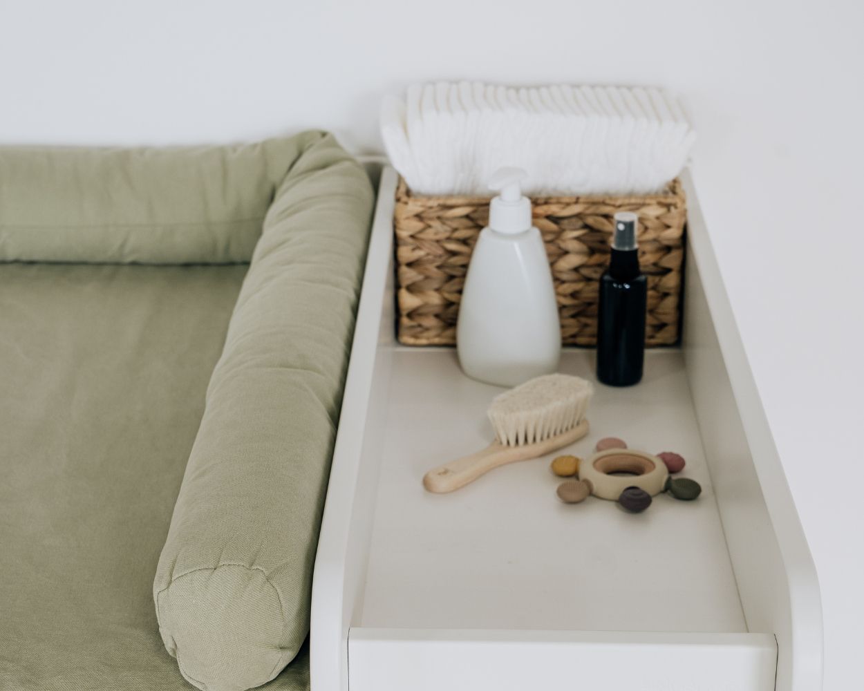 Midwife Meike’s Tips for Your Changing Area